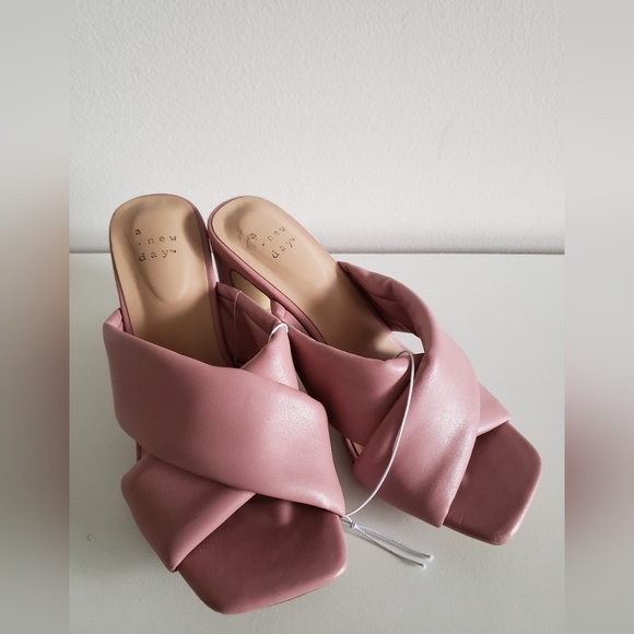 a new day | Shoes | A New Day Dk Pink Clemente Sandals Size 65 | Poshmark